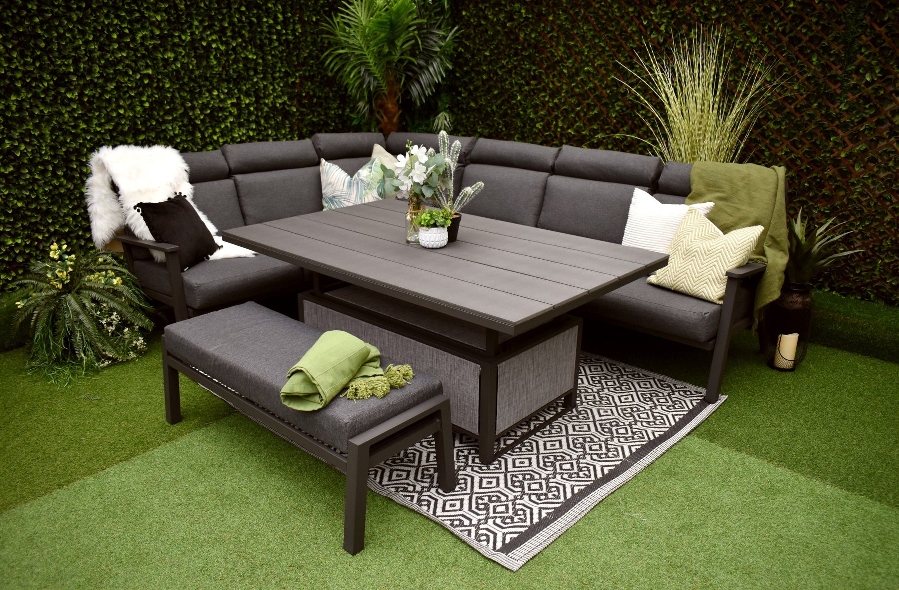 Euro Garden and Home- Outdoor Living - Garden Furniture