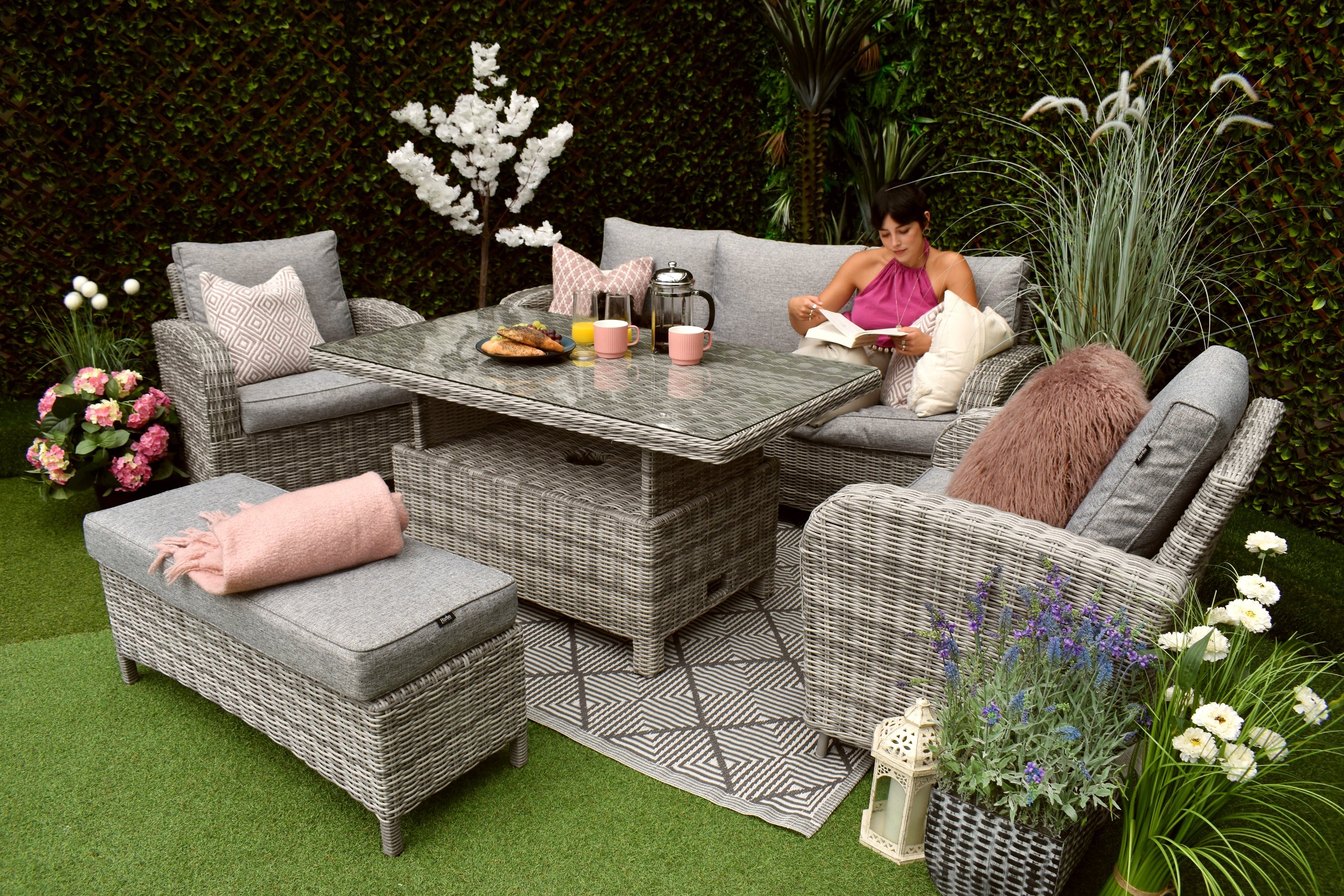 Euro Garden and Home- Outdoor Living - Garden Furniture